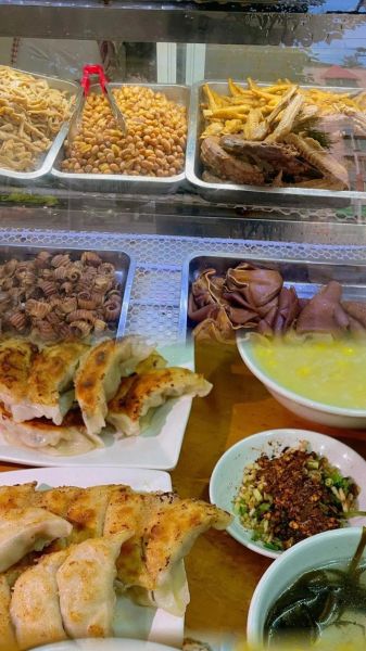 锅贴饺的热量是多少_减肥能吃锅贴饺吗-第1张图片-山城妙识