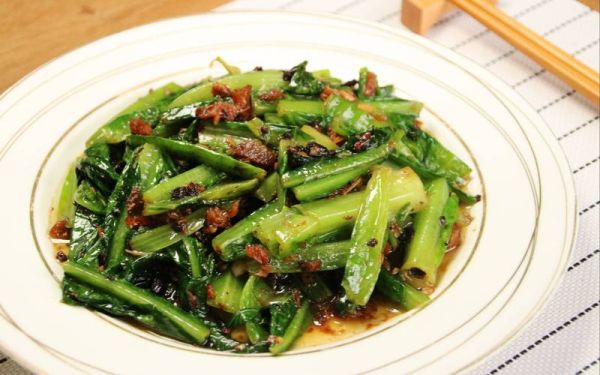 豆豉鱼油麦菜怎么做_豆豉鱼油麦菜最正宗的做法-第3张图片-山城妙识