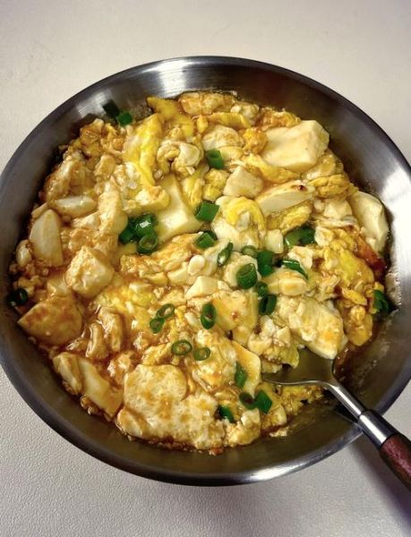 鸡蛋炖豆腐怎么做_鸡蛋炖豆腐的营养价值-第1张图片-山城妙识 鸡蛋炖豆腐怎么做_鸡蛋炖豆腐的营养价值-第1张图片-山城妙识