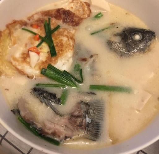 鲫鱼豆腐汤怎么做_鲫鱼豆腐汤的做法步骤-第2张图片-山城妙识
