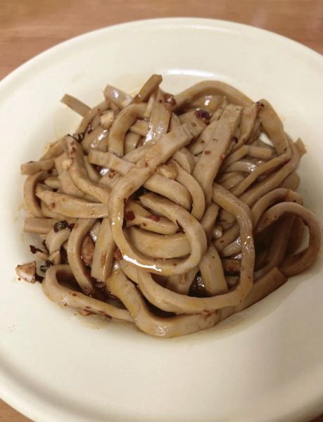 莜面凉皮怎么做_莜面凉皮需要蒸多久-第2张图片-山城妙识