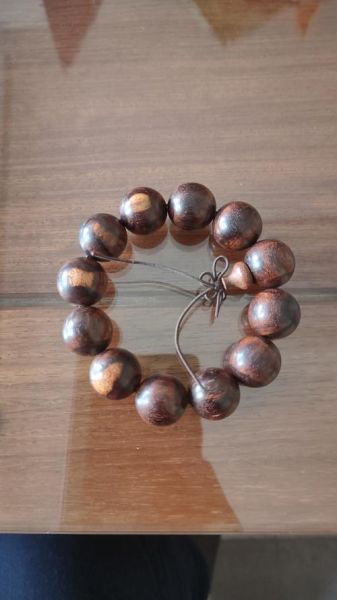 香椿木手串包浆图片_如何盘出玻璃底-第2张图片-山城妙识