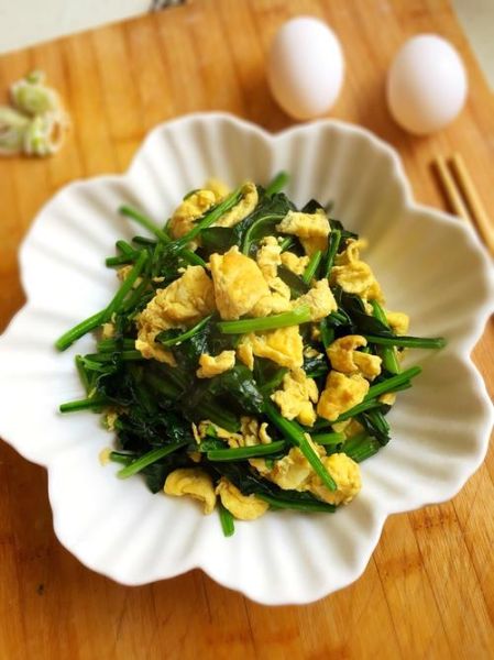鸡蛋炒菠菜怎么做_菠菜炒鸡蛋先放哪个-第3张图片-山城妙识 鸡蛋炒菠菜怎么做_菠菜炒鸡蛋先放哪个-第3张图片-山城妙识