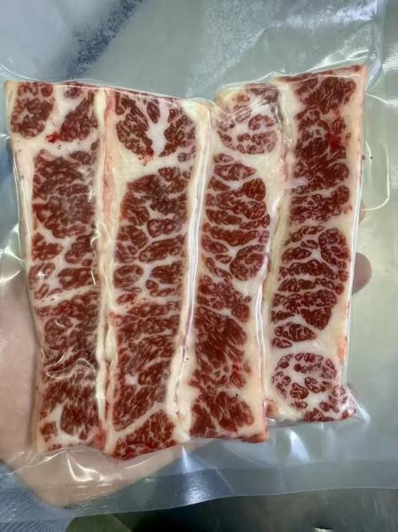 香煎雪花牛肉怎么做_雪花牛肉煎多久才嫩-第2张图片-山城妙识