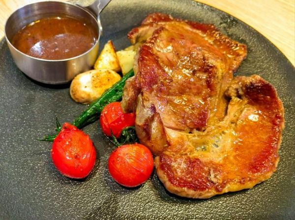 西餐摆盘技巧_如何让牛排更嫩-第3张图片-山城妙识 西餐摆盘技巧_如何让牛排更嫩-第3张图片-山城妙识