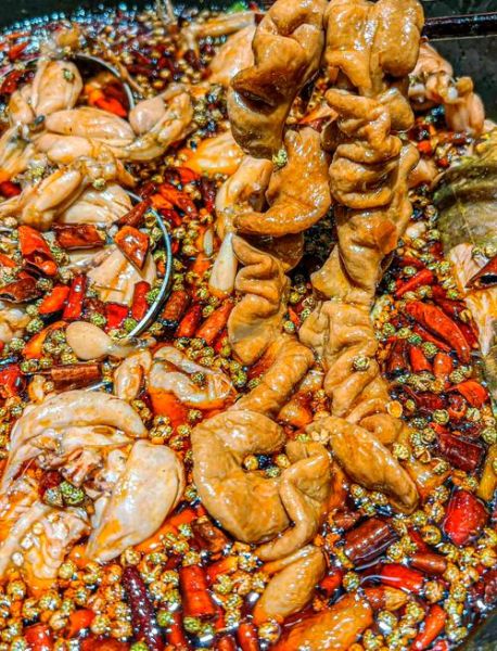 重庆肥肠鱼怎么做才正宗_肥肠鱼底料配方-第1张图片-山城妙识