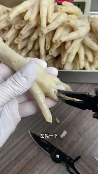 鸡爪子怎么脱骨_鸡爪脱骨最简单的方法-第1张图片-山城妙识