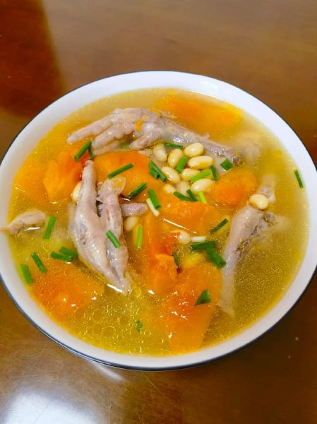 黄豆鸡爪汤的功效_黄豆鸡爪汤的做法-第1张图片-山城妙识