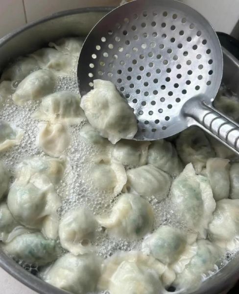 自己冷冻的饺子怎么煮_冷冻饺子煮多久才熟-第3张图片-山城妙识 自己冷冻的饺子怎么煮_冷冻饺子煮多久才熟-第3张图片-山城妙识