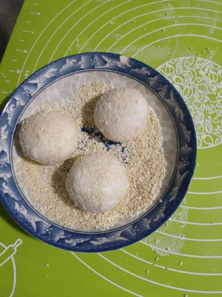 麻圆怎么做才会空心_麻圆空心技巧-第1张图片-山城妙识