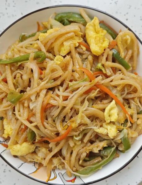 鸡蛋炒饼丝怎么做_鸡蛋炒饼丝家常做法-第1张图片-山城妙识