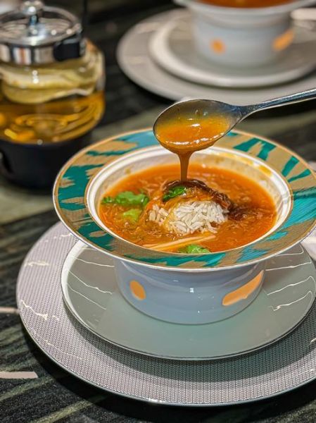 鱼翅捞饭怎么做才正宗_正宗鱼翅捞饭配方-第1张图片-山城妙识