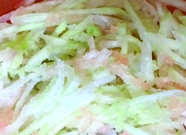 西瓜皮饺子馅怎么做_西瓜皮饺子馅好吃吗-第2张图片-山城妙识