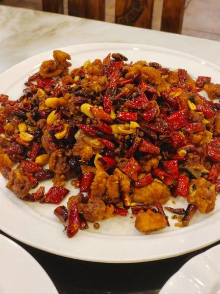 辣子鸡怎么做才正宗_辣子鸡图片真实长什么样-第1张图片-山城妙识