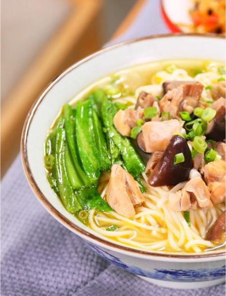 鸡肉面条怎么做好吃_家常鸡肉面条的做法大全-第1张图片-山城妙识