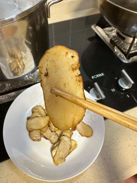 新鲜松茸怎么做好吃_松茸炖鸡做法步骤-第3张图片-山城妙识