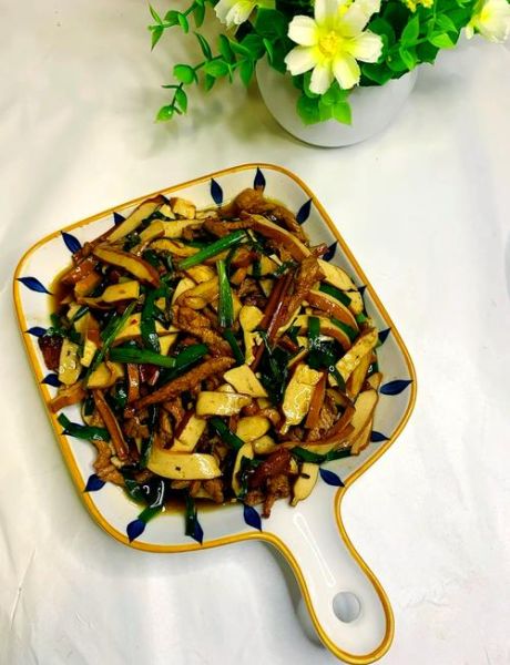 韭菜炒干子怎么炒好吃_家常做法步骤-第3张图片-山城妙识 韭菜炒干子怎么炒好吃_家常做法步骤-第3张图片-山城妙识