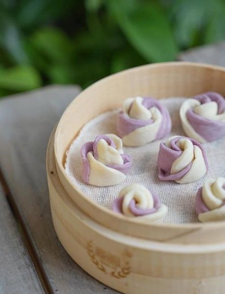 紫薯玫瑰花卷怎么做_紫薯玫瑰花卷的做法窍门-第2张图片-山城妙识