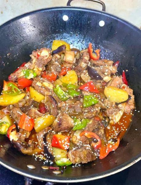 黄焖排骨怎么做才好吃_黄焖排骨的家常做法-第1张图片-山城妙识 黄焖排骨怎么做才好吃_黄焖排骨的家常做法-第1张图片-山城妙识