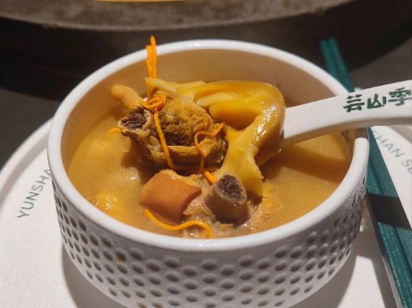 菌菇炖鸡汤怎么炖好喝_菌菇炖鸡汤用什么菌菇最好-第3张图片-山城妙识