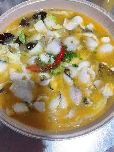 酸菜乌鱼汤怎么做_酸菜乌鱼汤的做法窍门-第1张图片-山城妙识