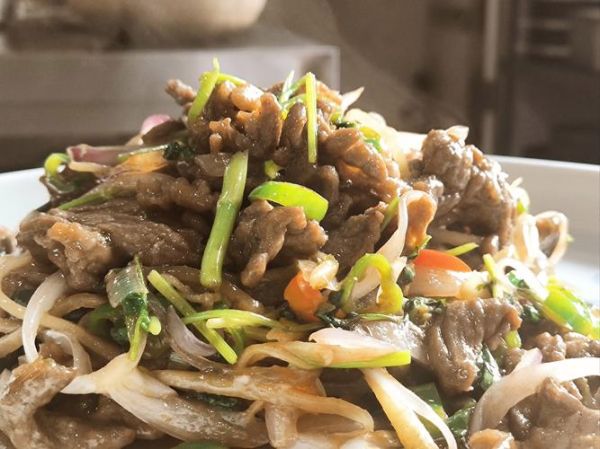 牦牛肉怎样做最好吃_牦牛肉最嫩的做法-第1张图片-山城妙识