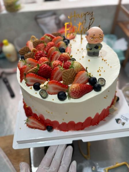 10寸蛋糕够几个人吃_10寸蛋糕实际尺寸是多少-第3张图片-山城妙识