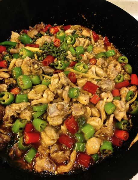 麻辣兔肉最正宗的做法_怎么做才够麻够辣-第1张图片-山城妙识