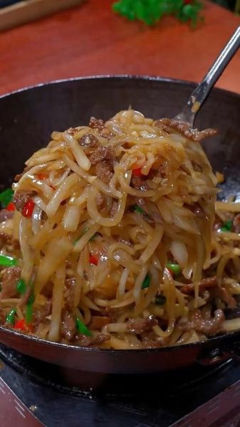 萝卜丝炒肉怎么炒好吃_萝卜丝炒肉用哪个部位肉-第1张图片-山城妙识