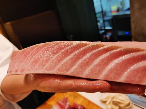 金枪鱼刺身什么味道_金枪鱼刺身口感怎么样-第2张图片-山城妙识