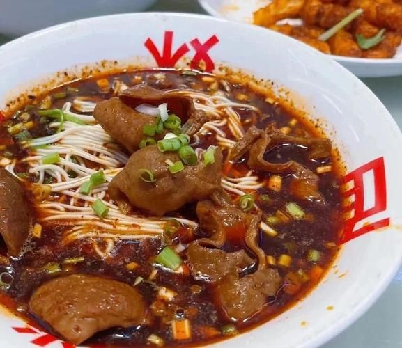 重庆肥肠面怎么做才正宗_肥肠面去腥关键在哪-第1张图片-山城妙识