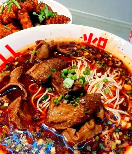重庆肥肠面怎么做才正宗_肥肠面去腥关键在哪-第3张图片-山城妙识