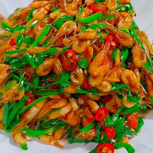 韭菜炒大虾怎么炒好吃_韭菜炒大虾的家常做法-第2张图片-山城妙识