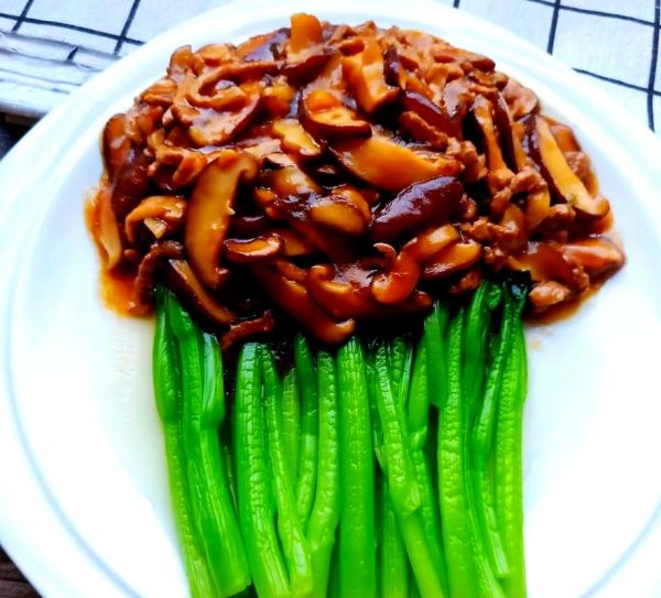 香菇炒菜心怎么做_香菇炒菜心家常做法-第3张图片-山城妙识