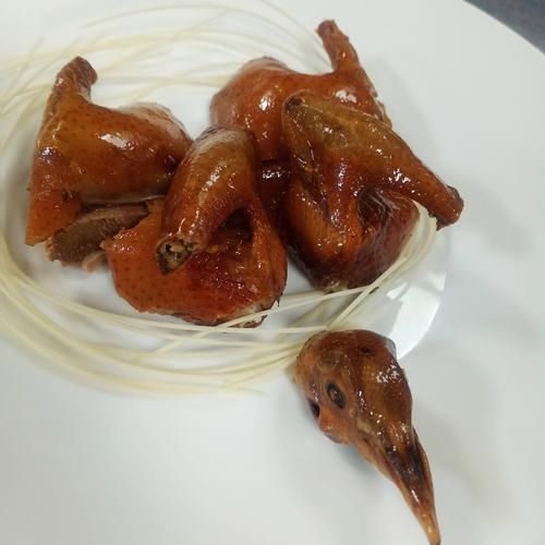 脆皮乳鸽怎么做_乳鸽皮脆不缩水的秘诀-第1张图片-山城妙识 脆皮乳鸽怎么做_乳鸽皮脆不缩水的秘诀-第1张图片-山城妙识