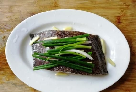 鸦片鱼微波炉几分钟能熟_鸦片鱼微波做法时间-第1张图片-山城妙识 鸦片鱼微波炉几分钟能熟_鸦片鱼微波做法时间-第1张图片-山城妙识