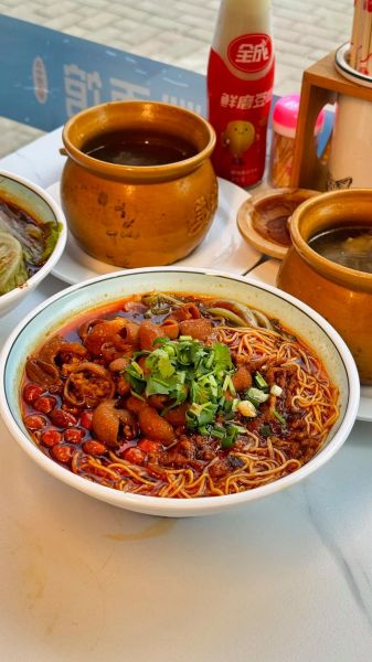 肥肠面怎么做才好吃_肥肠面图片真实做法-第3张图片-山城妙识