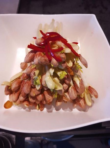 炒花生芽怎么炒好吃_花生芽炒前要不要焯水-第3张图片-山城妙识 炒花生芽怎么炒好吃_花生芽炒前要不要焯水-第3张图片-山城妙识