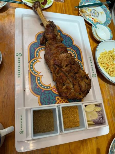 蒙古烤羊腿怎么腌制_蒙古烤羊腿腌制配方-第2张图片-山城妙识