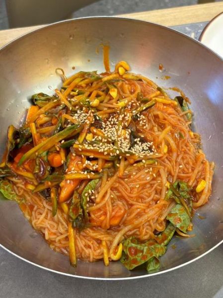 韩式拌冷面怎么做_韩式拌冷面热量高吗-第3张图片-山城妙识