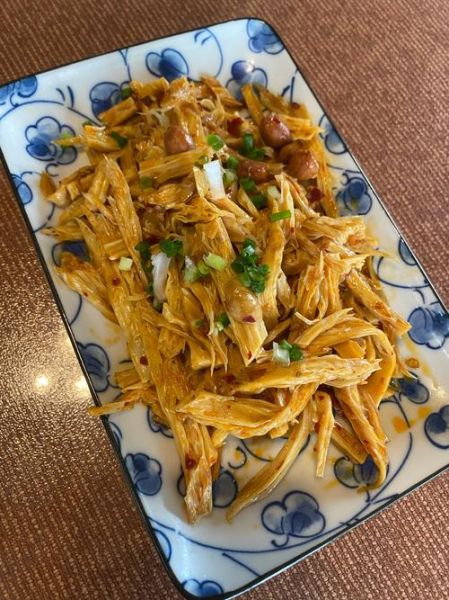 湖南凉拌豆笋怎么做_凉拌豆笋要不要焯水-第2张图片-山城妙识