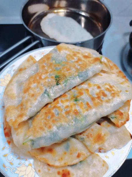 韭菜盒子怎么和面更软_韭菜盒子家常做法-第2张图片-山城妙识 韭菜盒子怎么和面更软_韭菜盒子家常做法-第2张图片-山城妙识