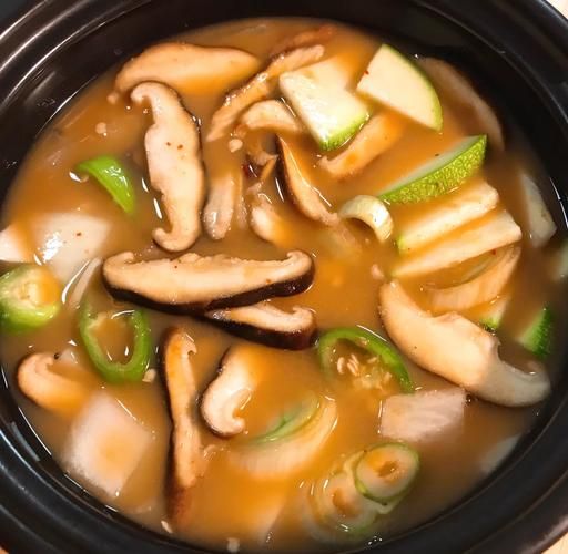 韩国大酱汤配菜有哪些_怎么做才正宗-第1张图片-山城妙识