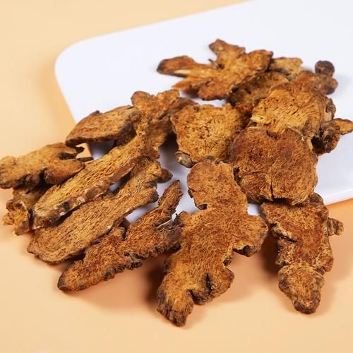 麸炒苍术的功效与作用_麸炒苍术和苍术区别-第2张图片-山城妙识 麸炒苍术的功效与作用_麸炒苍术和苍术区别-第2张图片-山城妙识