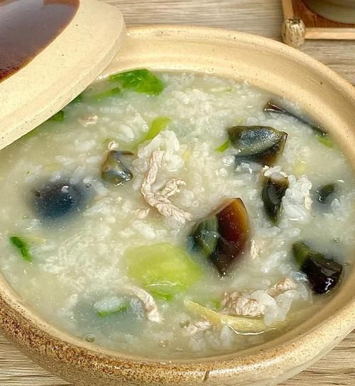 皮蛋瘦肉粥怎么做好吃_皮蛋瘦肉粥做法步骤-第1张图片-山城妙识