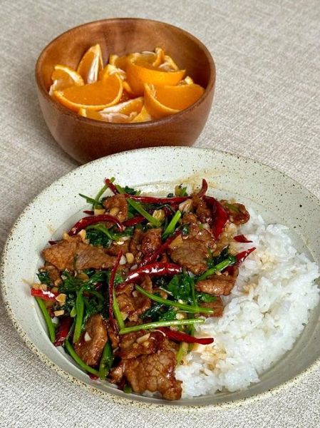 香辣肉丝盖饭怎么做_香辣肉丝盖饭家常做法-第1张图片-山城妙识