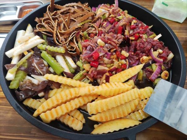 铁板烧怎么做_铁板烧需要哪些食材-第3张图片-山城妙识