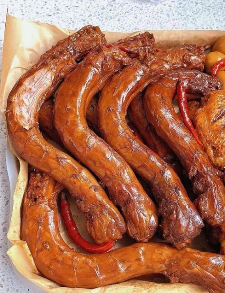 香辣鸭脖怎么做_鸭脖腌制多久才入味-第2张图片-山城妙识