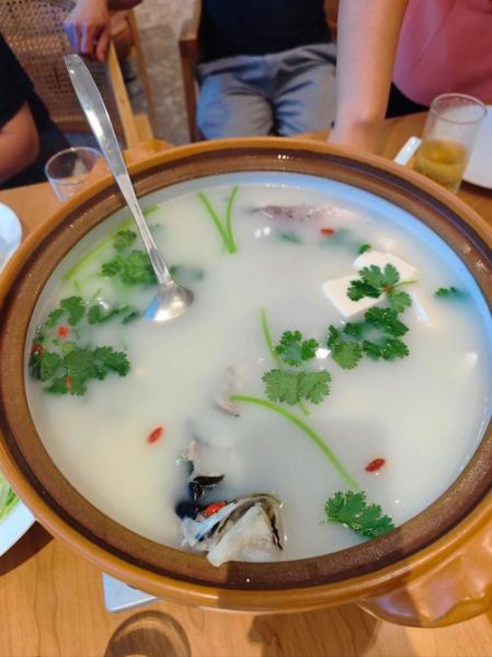鱼汤怎么做好喝_鲤鱼汤的做法-第3张图片-山城妙识