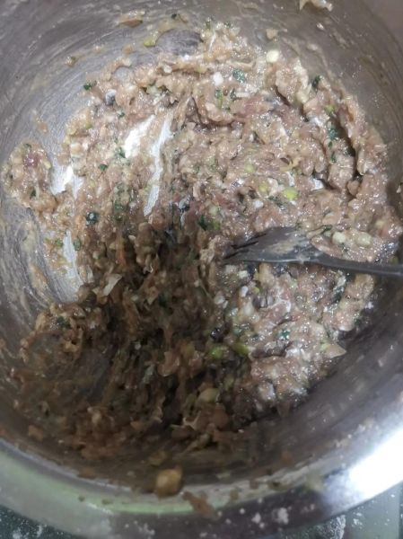 鱼肉馅饺子怎么做窍门_鱼肉馅饺子不腥的秘诀-第3张图片-山城妙识 鱼肉馅饺子怎么做窍门_鱼肉馅饺子不腥的秘诀-第3张图片-山城妙识